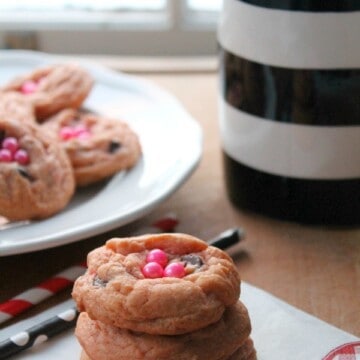 Pink Chocolate Chip Cookies - The Bitter Side of Sweet