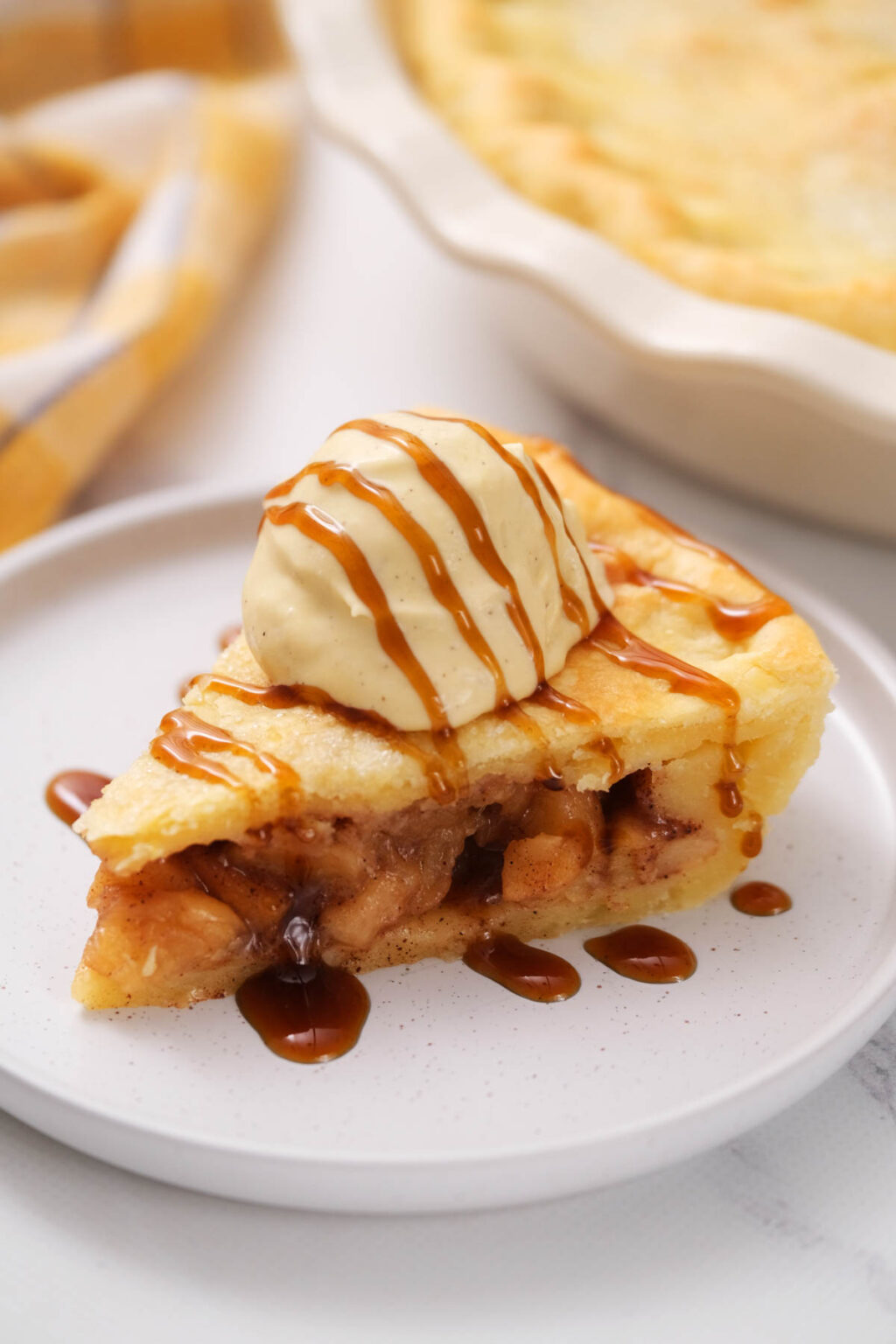 Simple Apple Pie - The Bitter Side of Sweet