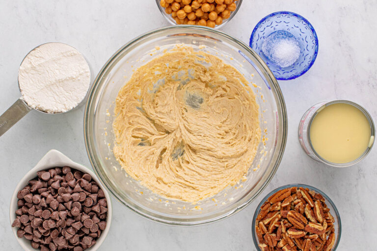 Turtle Magic Bars - The Bitter Side of Sweet